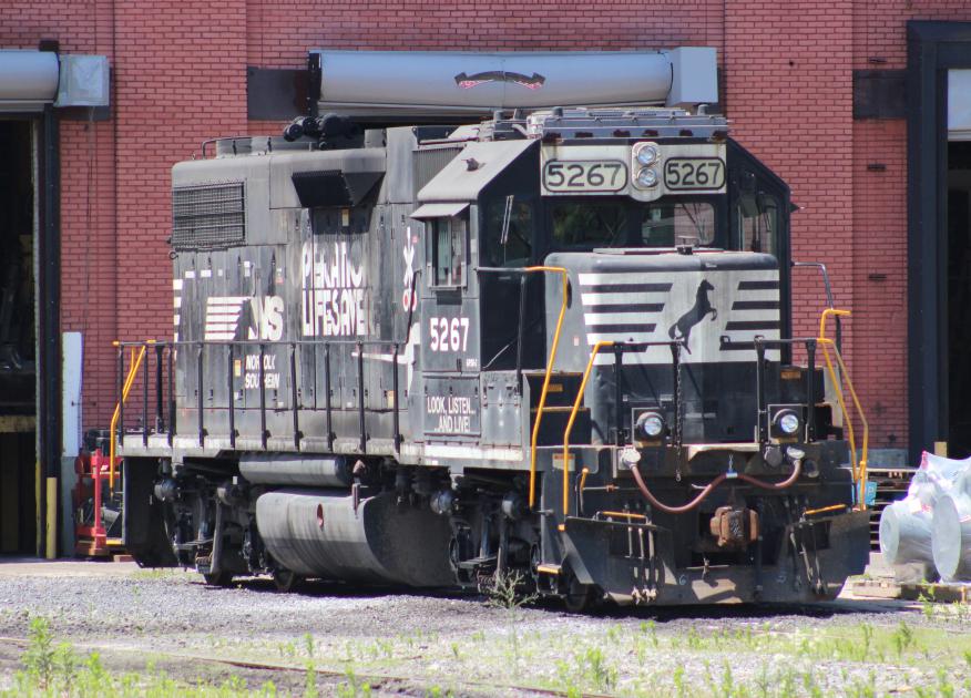 NS 5267 (CR 8056) | Conrail Photo Archive